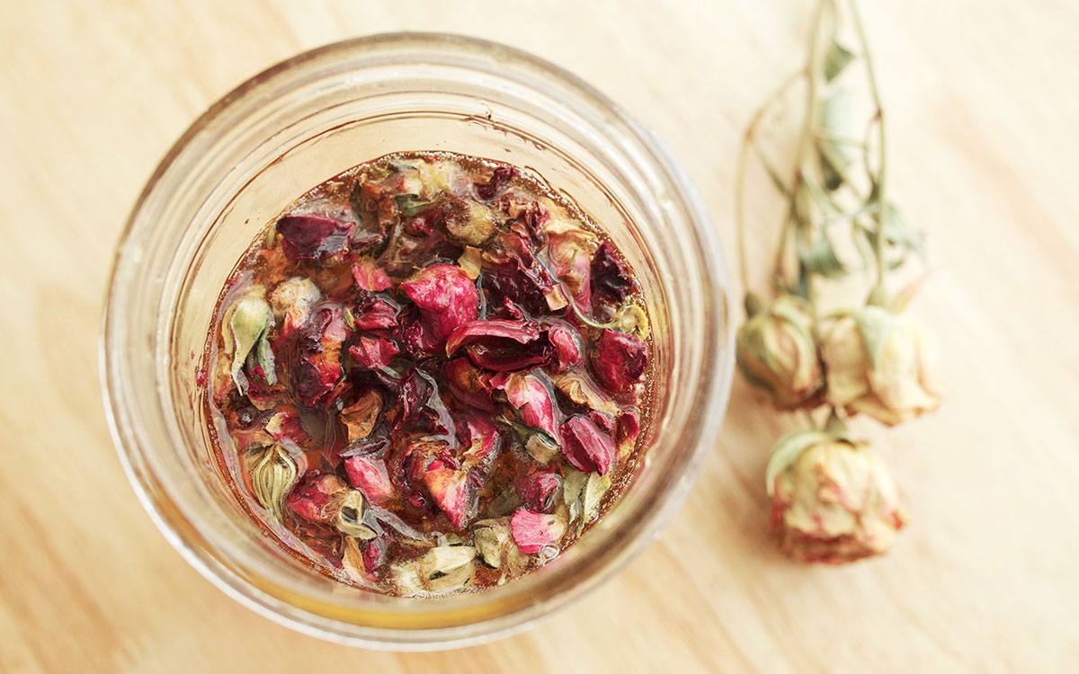 How To Make and Use Rose Infused Honey – Herbal Academy