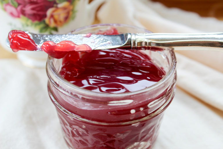 34 Ways To Use Roses – Herbal Academy