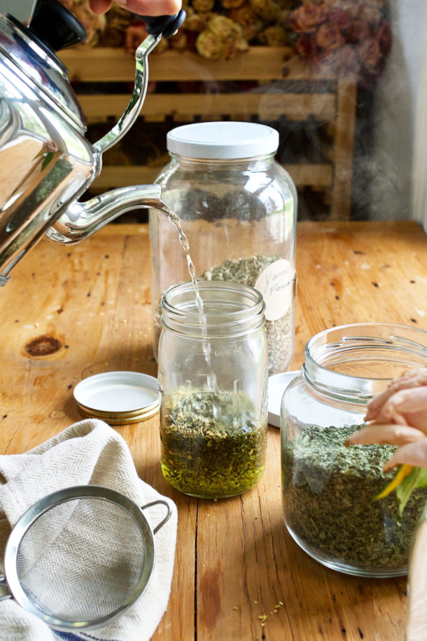 DIY Fever-Cooling Tea for Uncomfortably Hot Bodies