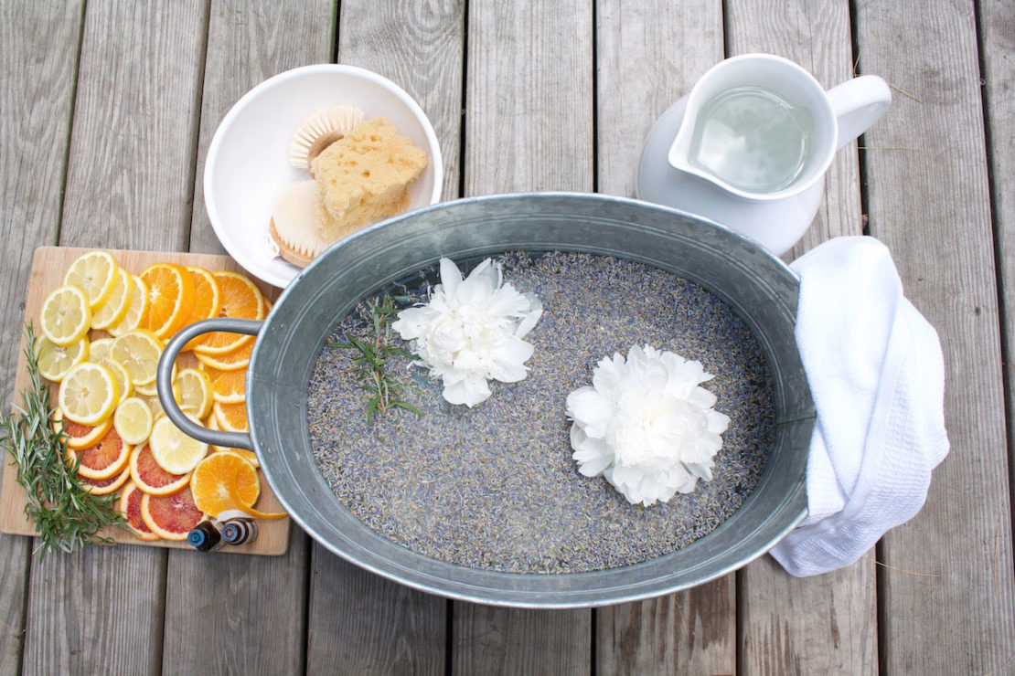 Floral Cookies to Celebrate the Summer Solstice (+Video!)