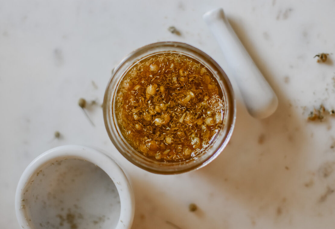 Garlic and Thyme Oxymel – Herbal Academy