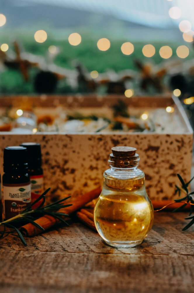 Essential Oil Perfume: A DIY Gift Idea – Herbal Academy
