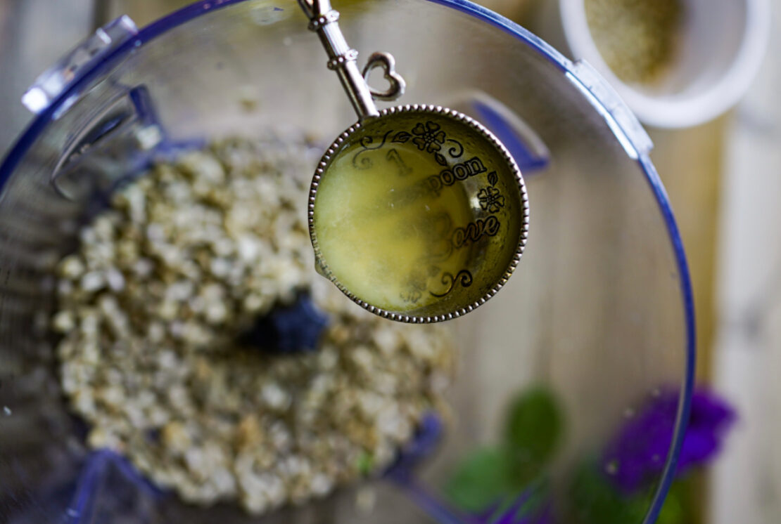 Chickweed Pesto: How to Make This Wild Greens Recipe – Herbal Academy