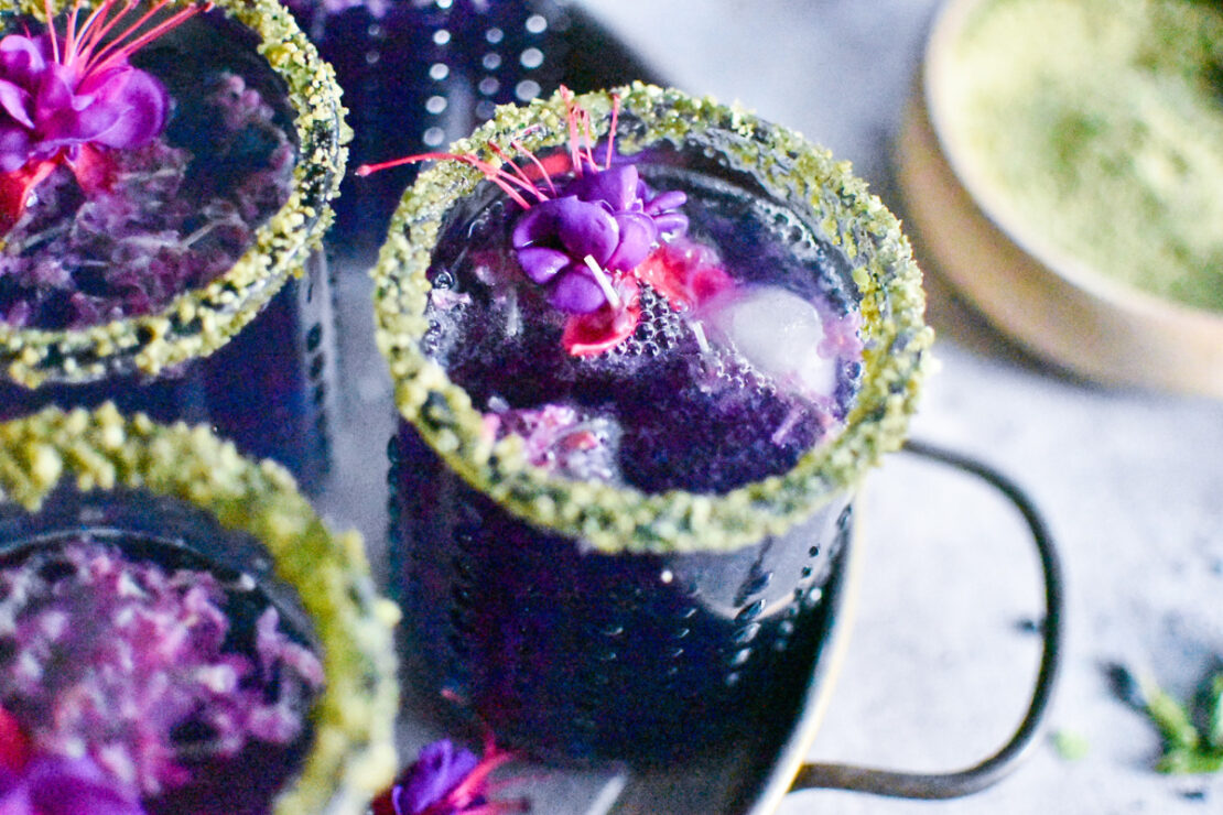 How to Make Butterfly Pea Flower Syrup For a Botanical Drink With Lime ...