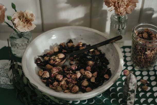 In Bloom: Floral Tea Recipe for the Full Moon – Herbal Academy
