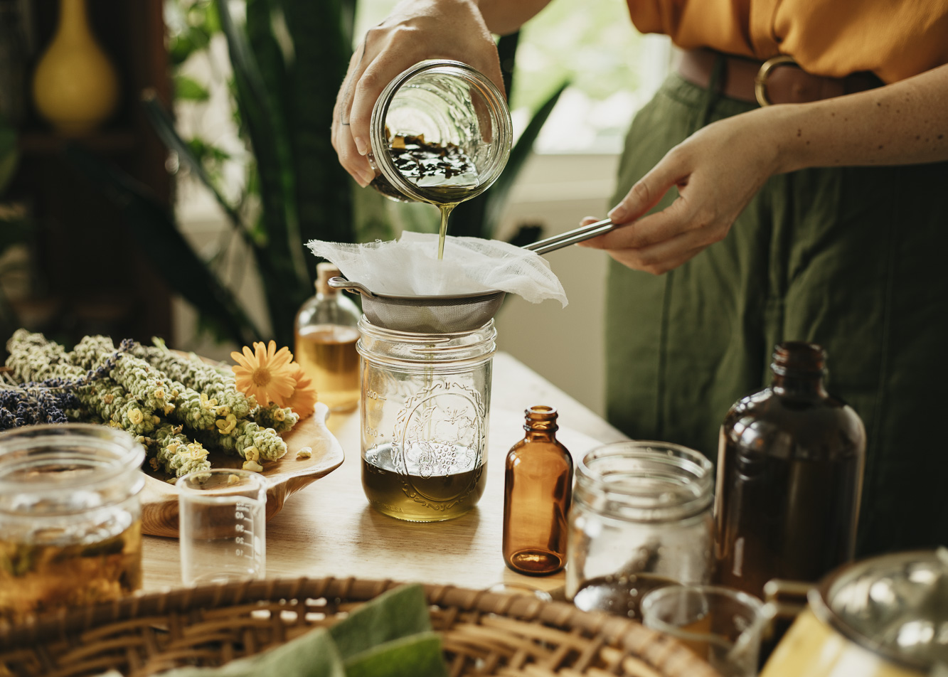 Herbal Oils Workshop – Herbal Academy